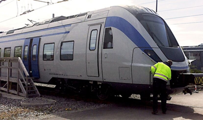 Alstom Builds New X60-B Commuter Trains for SL. | Railway-News