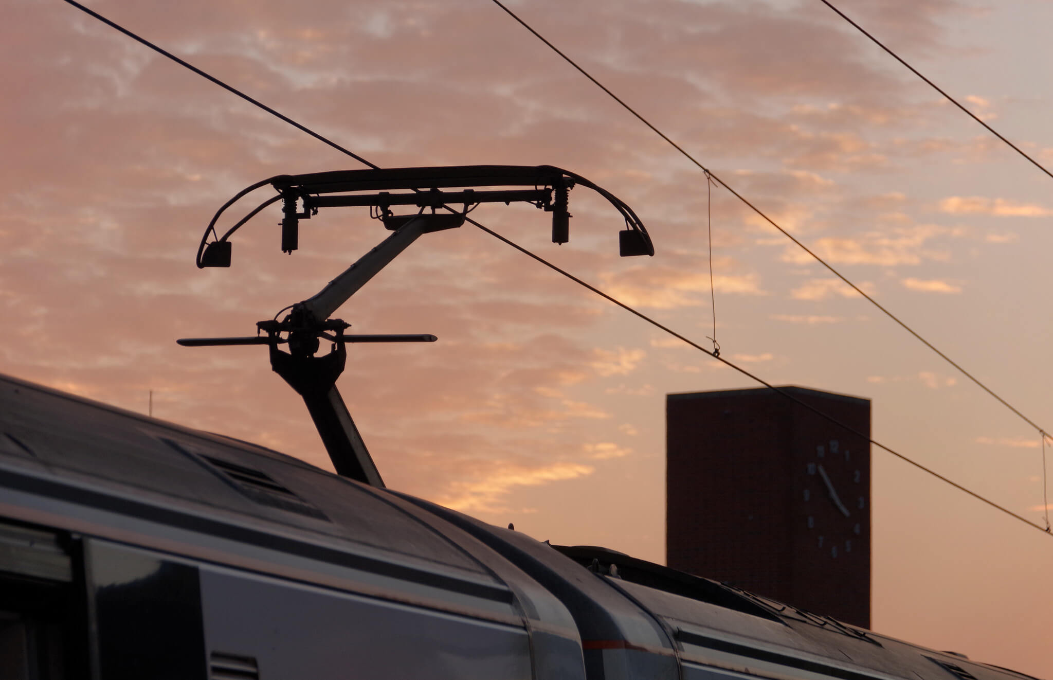 How Innovative Current Collection Solutions Can Help Train Manufacturers