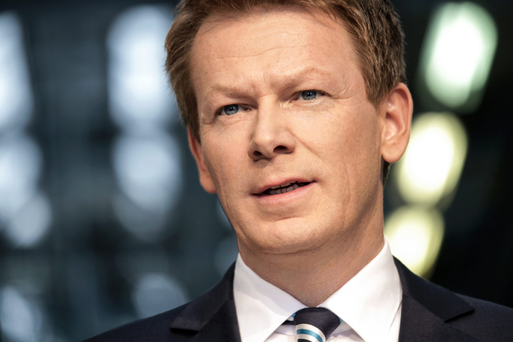 Deutsche Bahn CEO Richard Lutz to Step Down Early | Railway-News