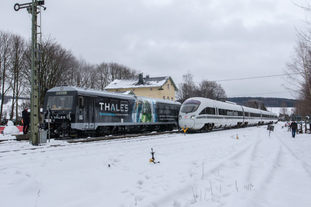 DB Introduces its Research Lab for the Future – the Advanced TrainLab