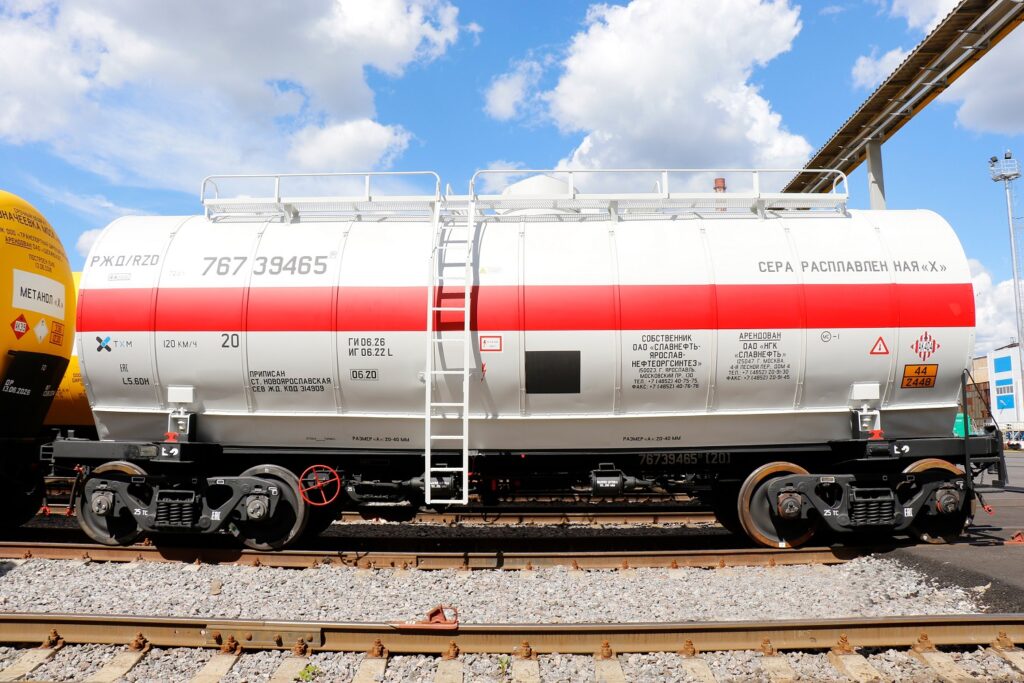 UWC Signs Tank Car Contract with Slavneft-YANOS | Railway-News