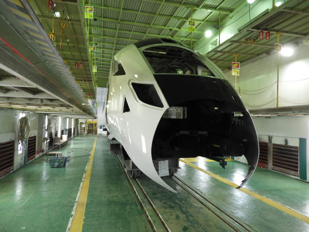 Avanti West Coast First Body Shells Arrive in UK | Railway-News