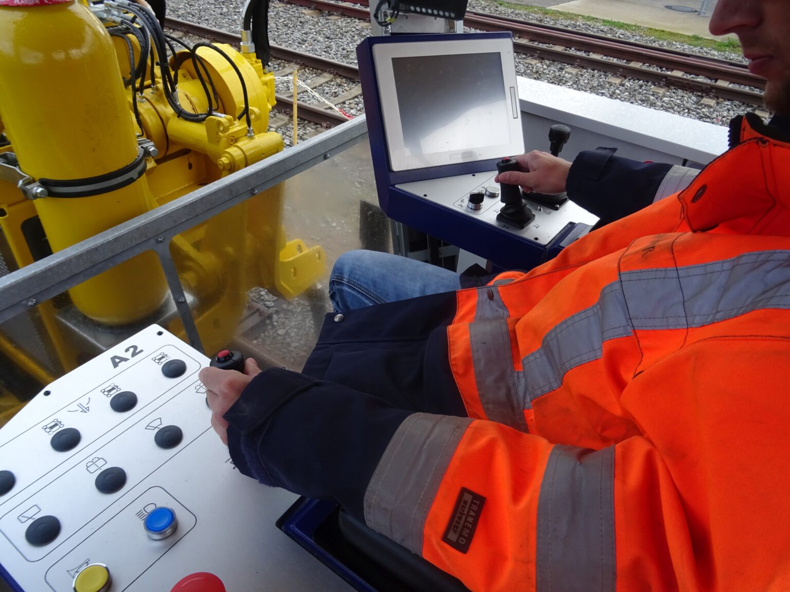 New: Robel Mini Tamping Machine ROMITAMP 2.0 | Railway-News