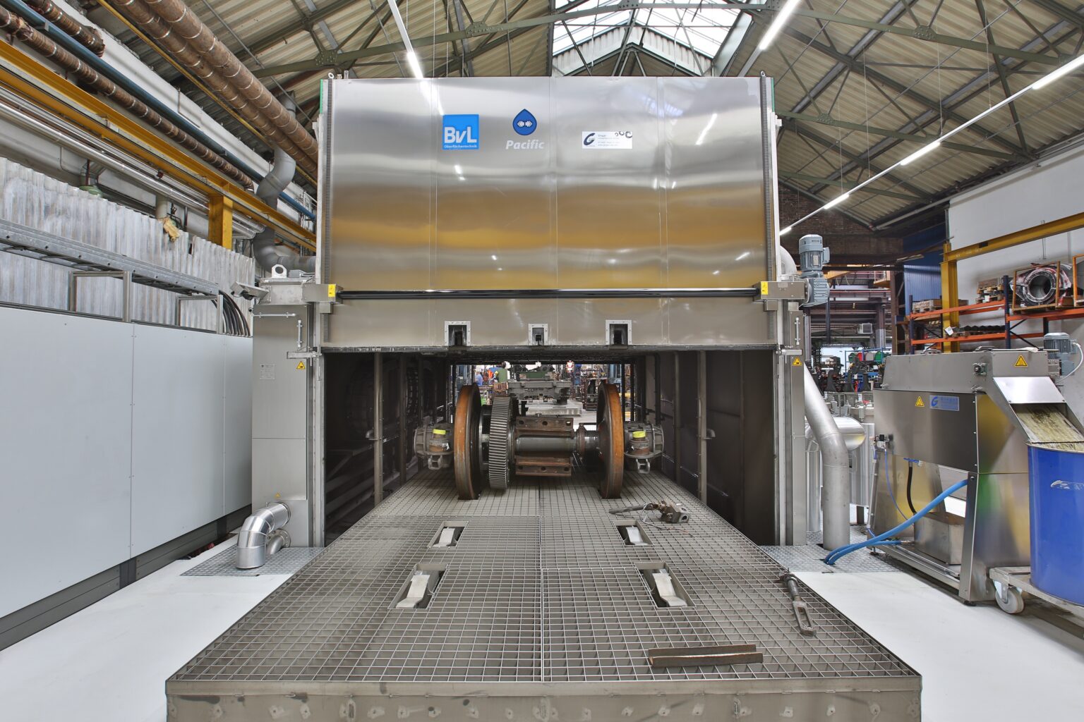 Efficient Cleaning of Railway Parts | BvL | Railway-News