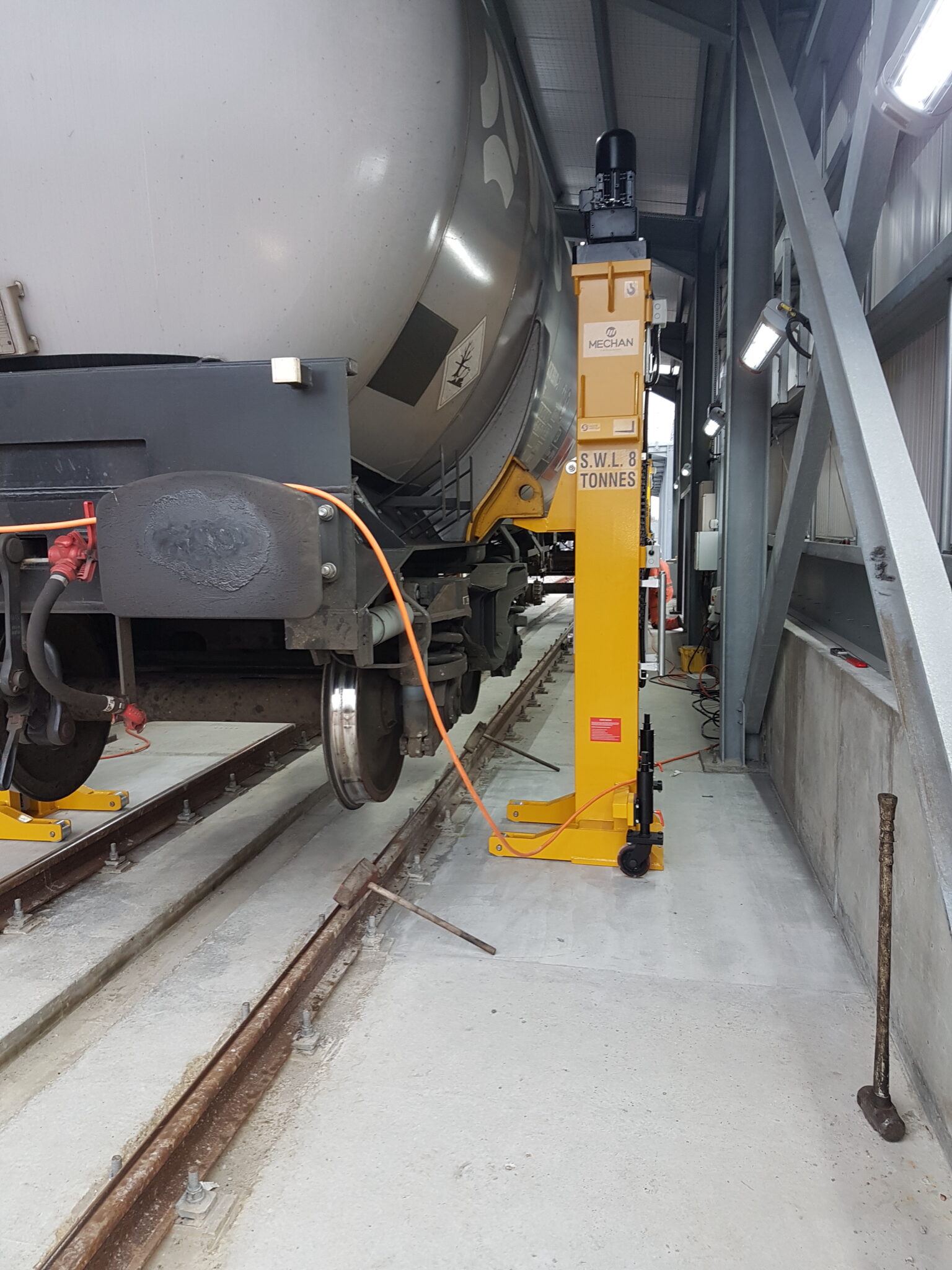 Mechan Rises to ‘Tiny’ Jack Challenge | Railway-News