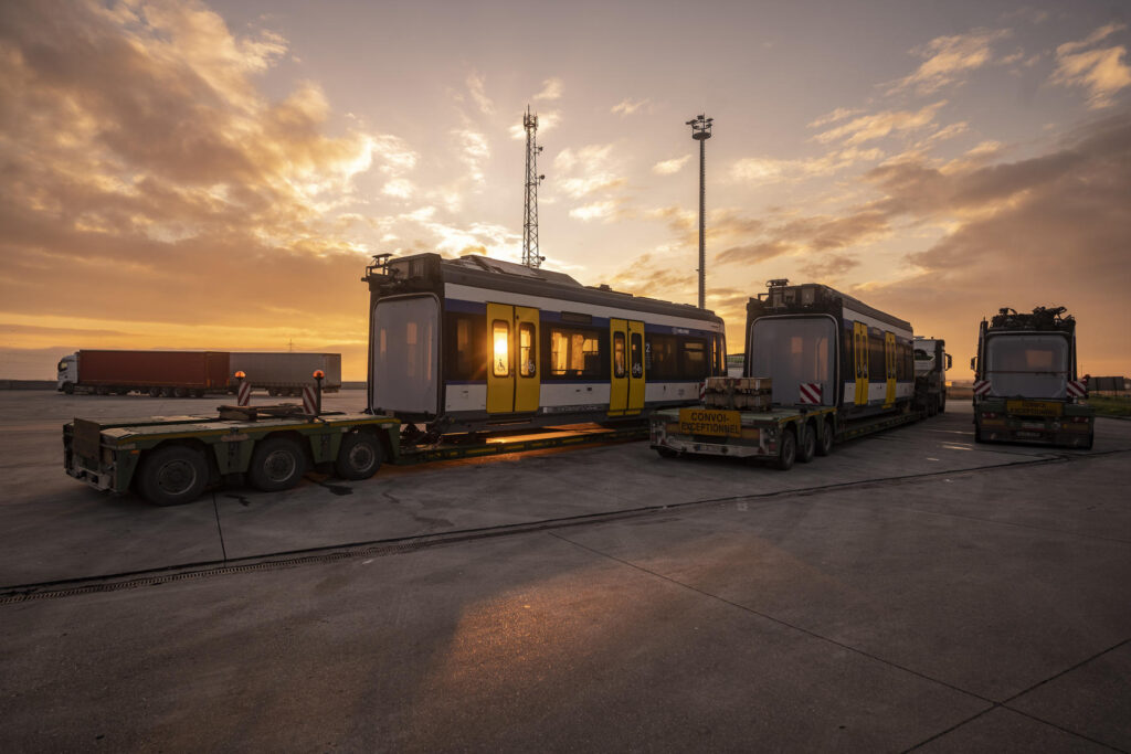 Stadler Delivers First Citylink Tram-Train to Hungary | Railway-News