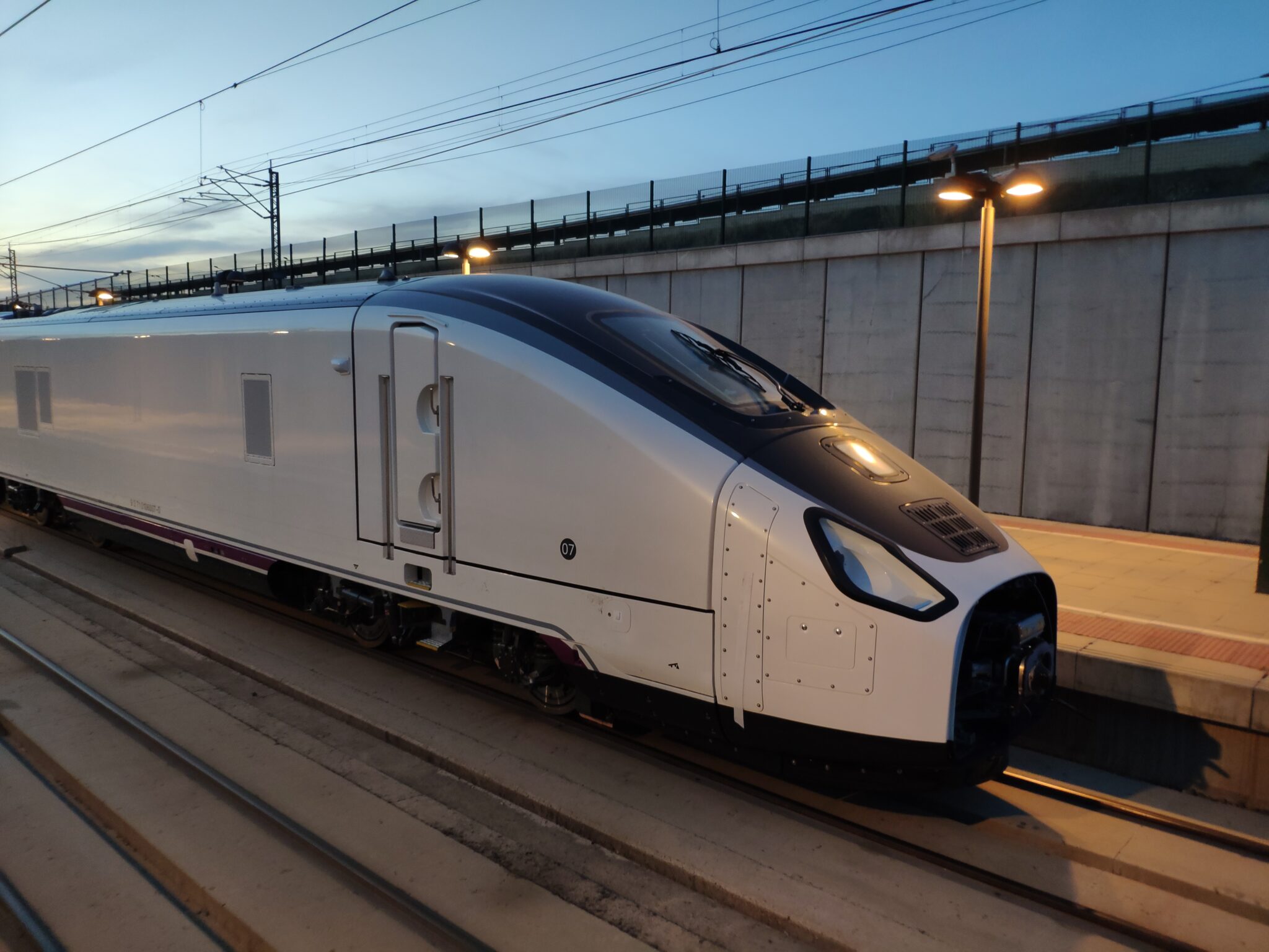 Talgo Gives Second Life to Intercity Trains with New Renfe Locomotive ...