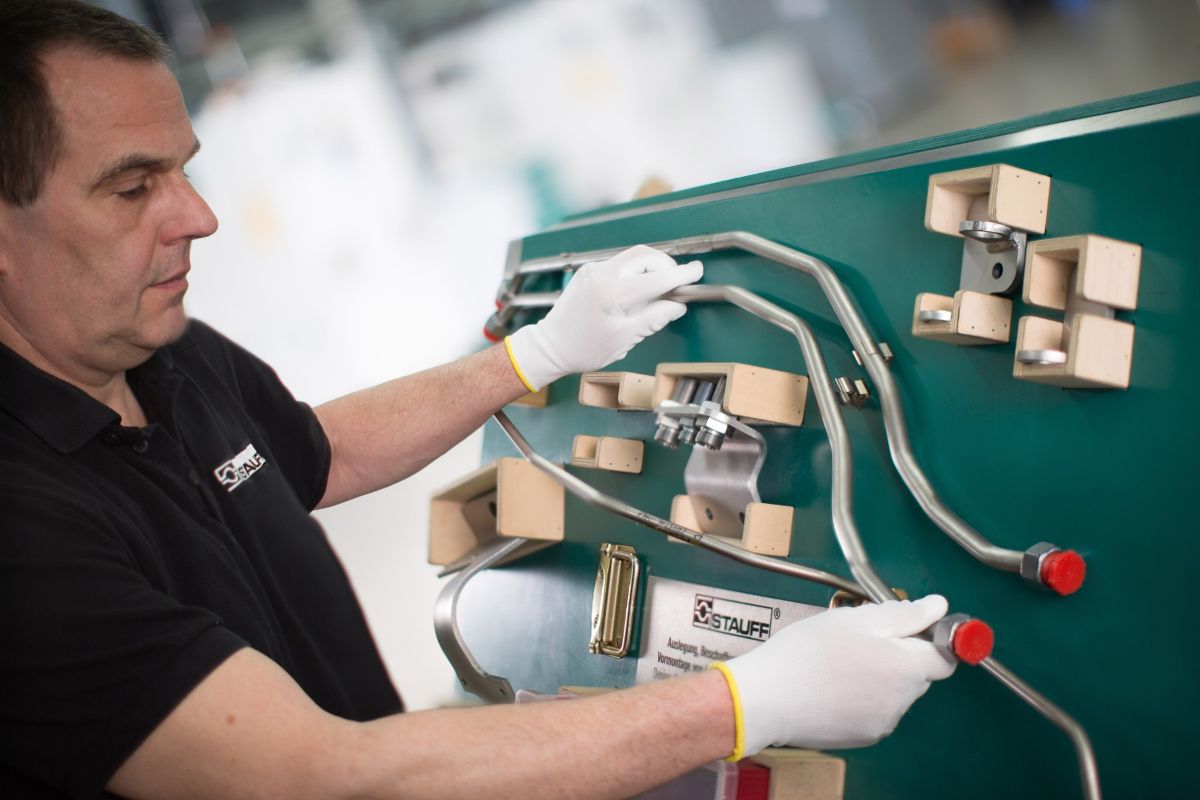 Livestream: STAUFF Innovations and Highlights | Railway-News