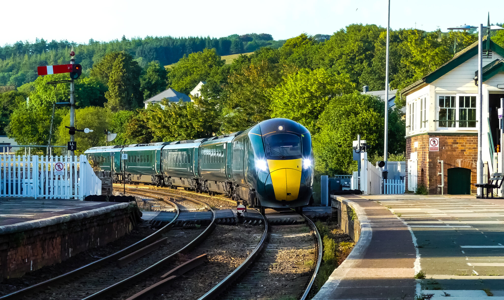 Hitachi Rail and Linbrooke to Design Gloucester Digital Signalling ...