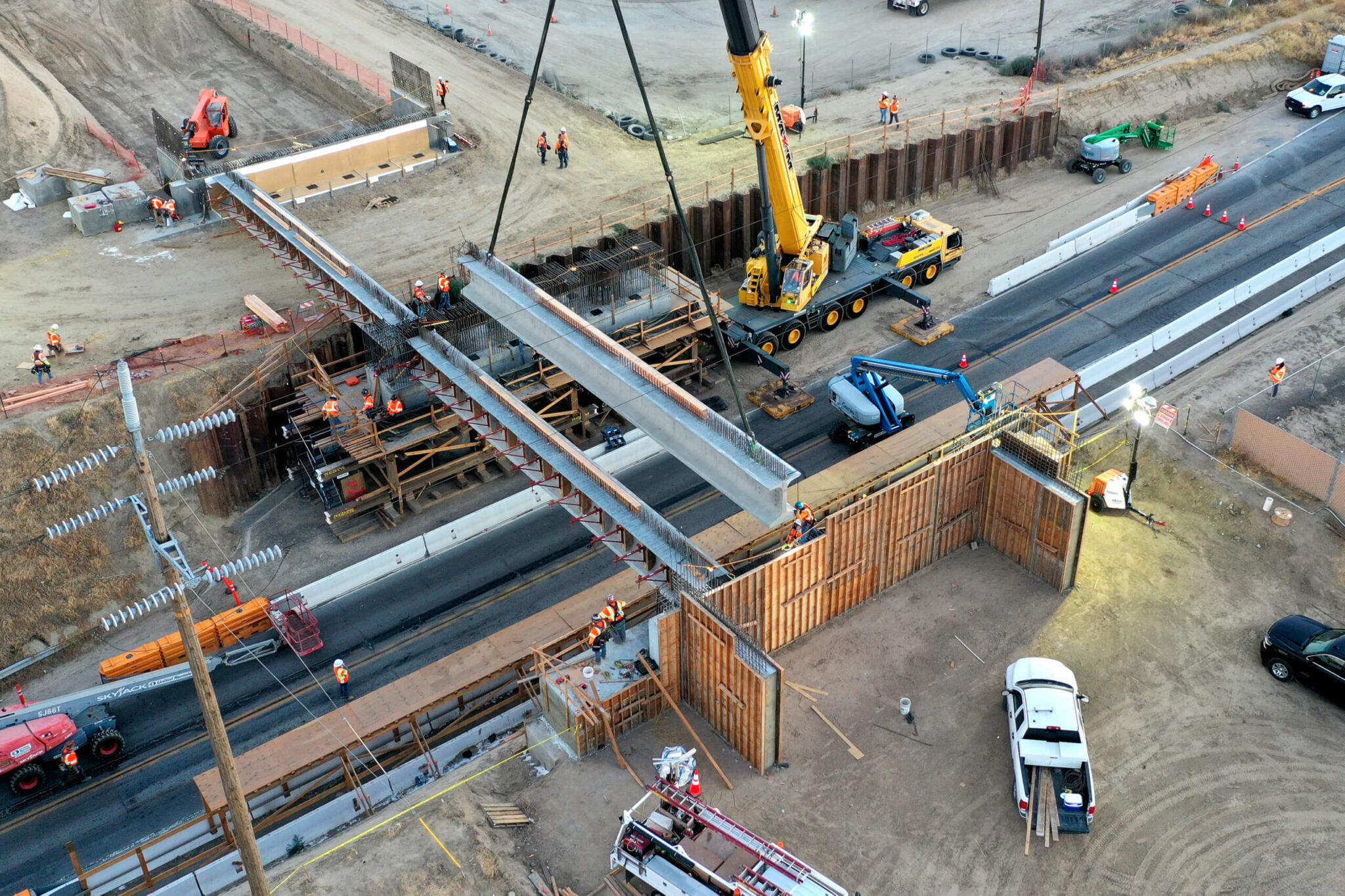 California High-Speed Rail Girders Placed in Kern County | Railway-News