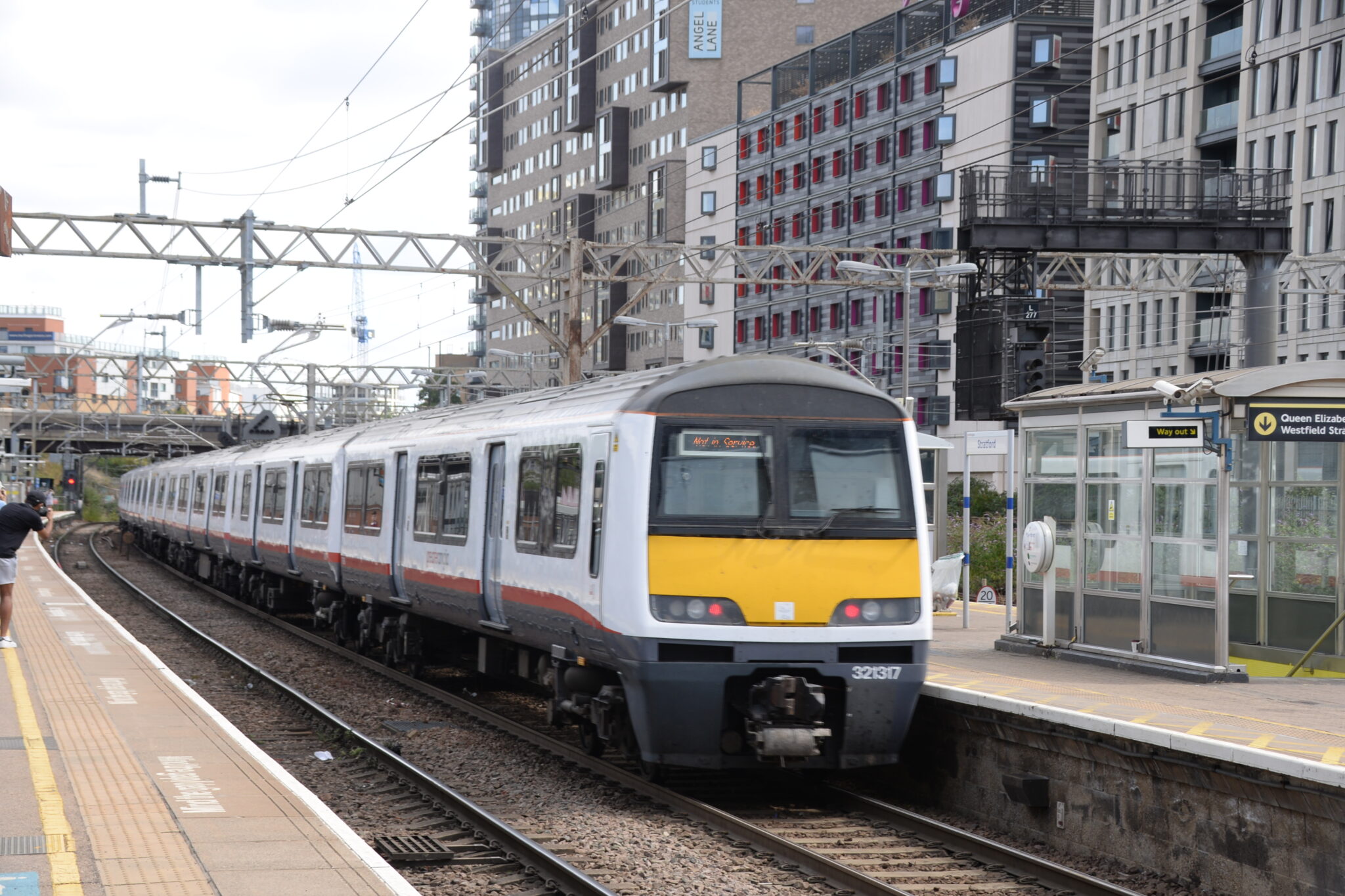 UK: Vivarail and Eversholt Rail to Develop Battery Power for Class 321 ...