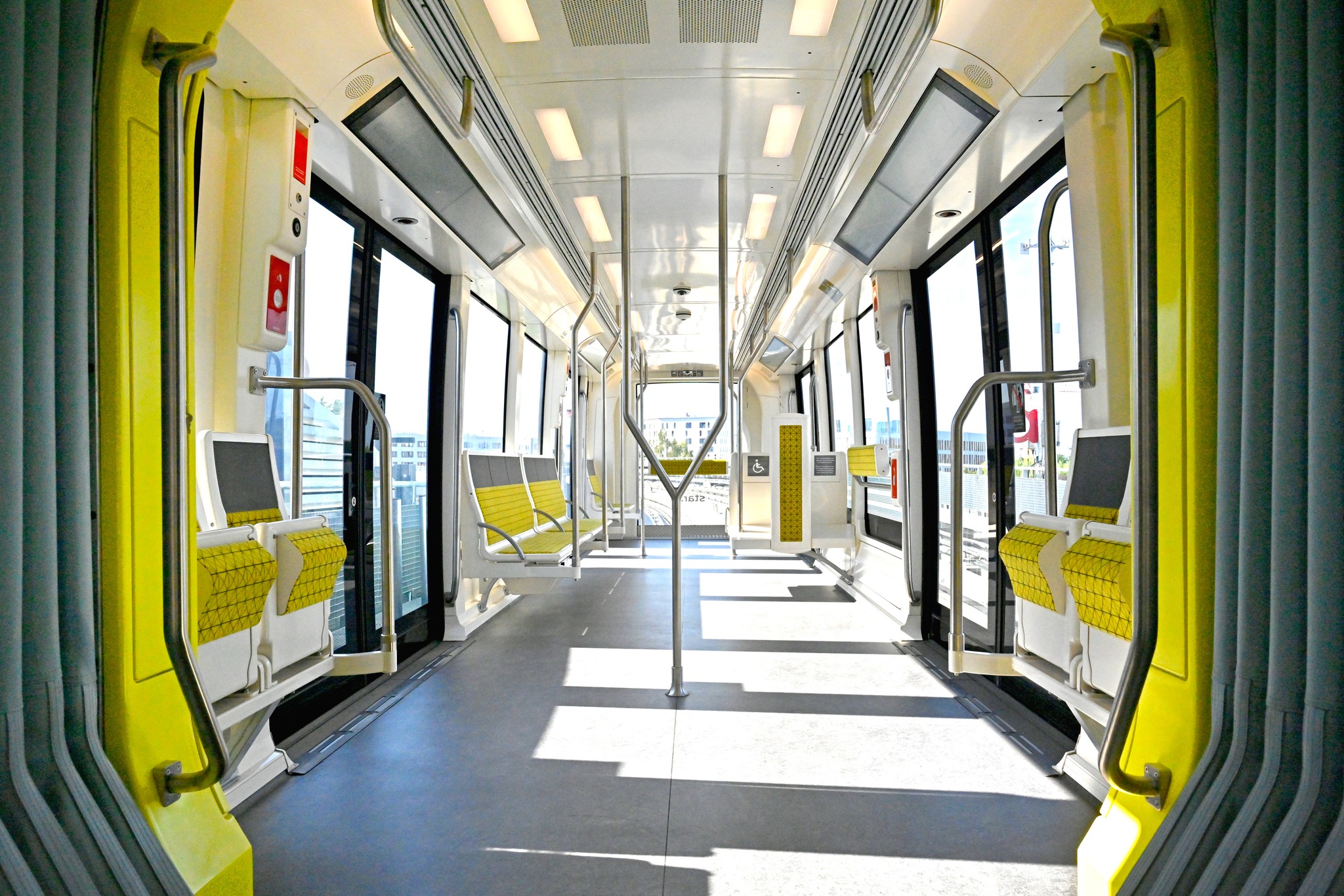 Yellow Window Designs Interior for Rennes Ville et Métropole Metro