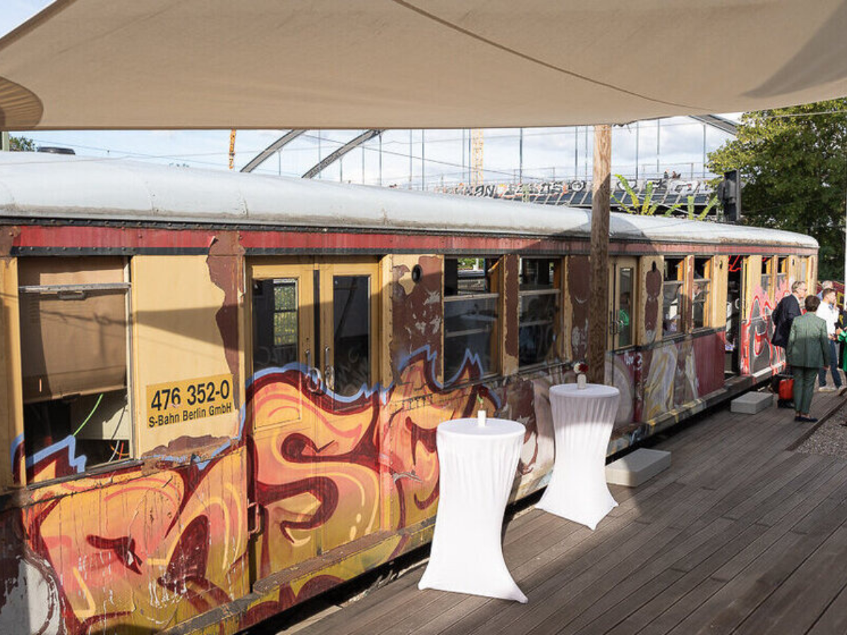 A Different Kind of Showroom with LAT | Antonics