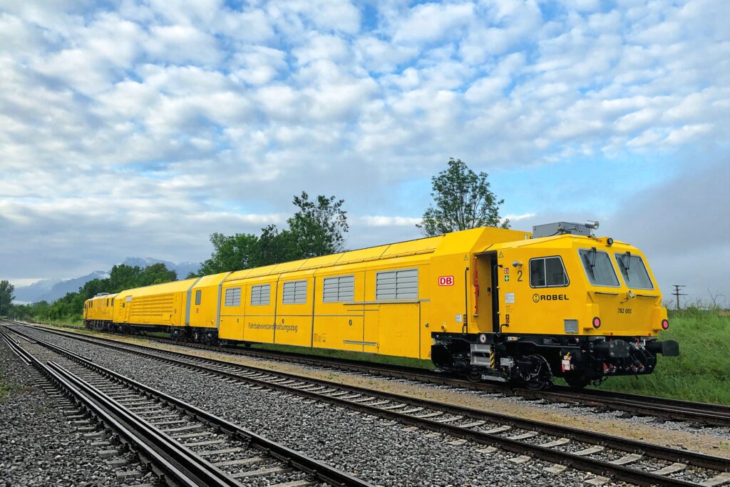 Germany’s First Mobile Maintenance System | ROBEL