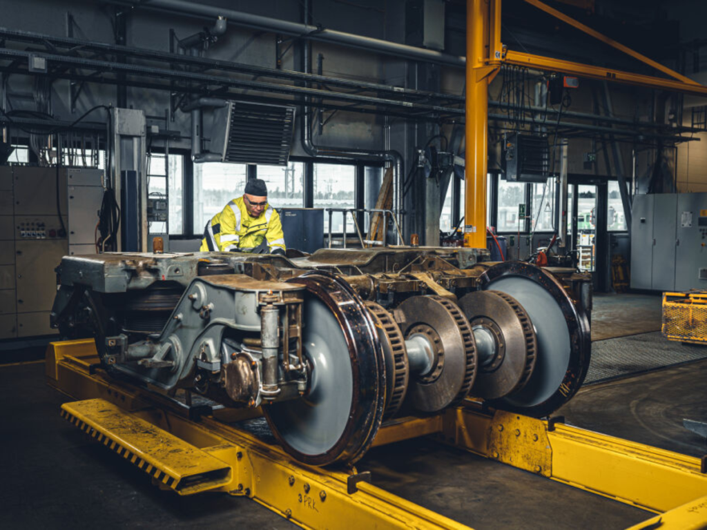 VR FleetCare Refurbishment of 81 Flirt Electric Train Bogies