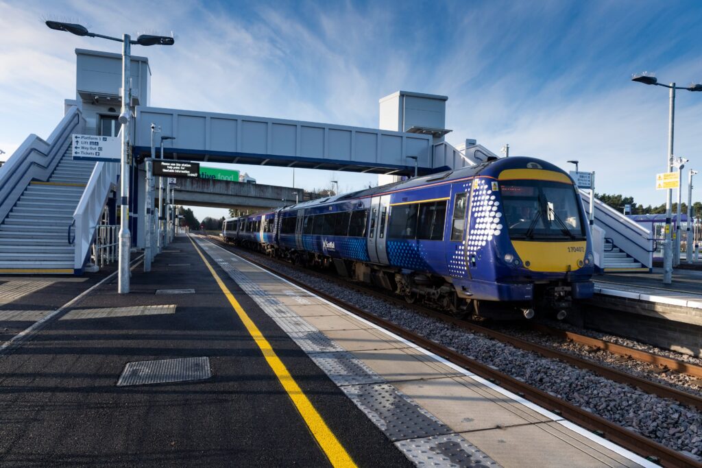 Inverness Airport Rail Station Opens in Scotland | Railway-News