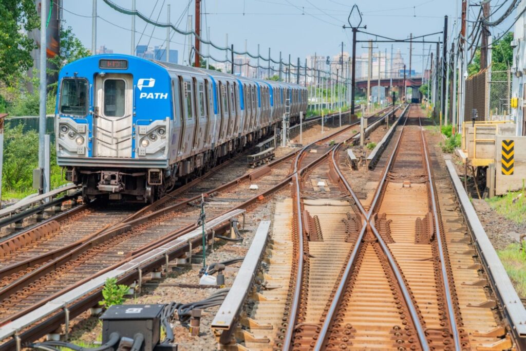 PANYNJ Begins Rollout of 72 New PATH Rail Cars in New Jersey | Railway-News