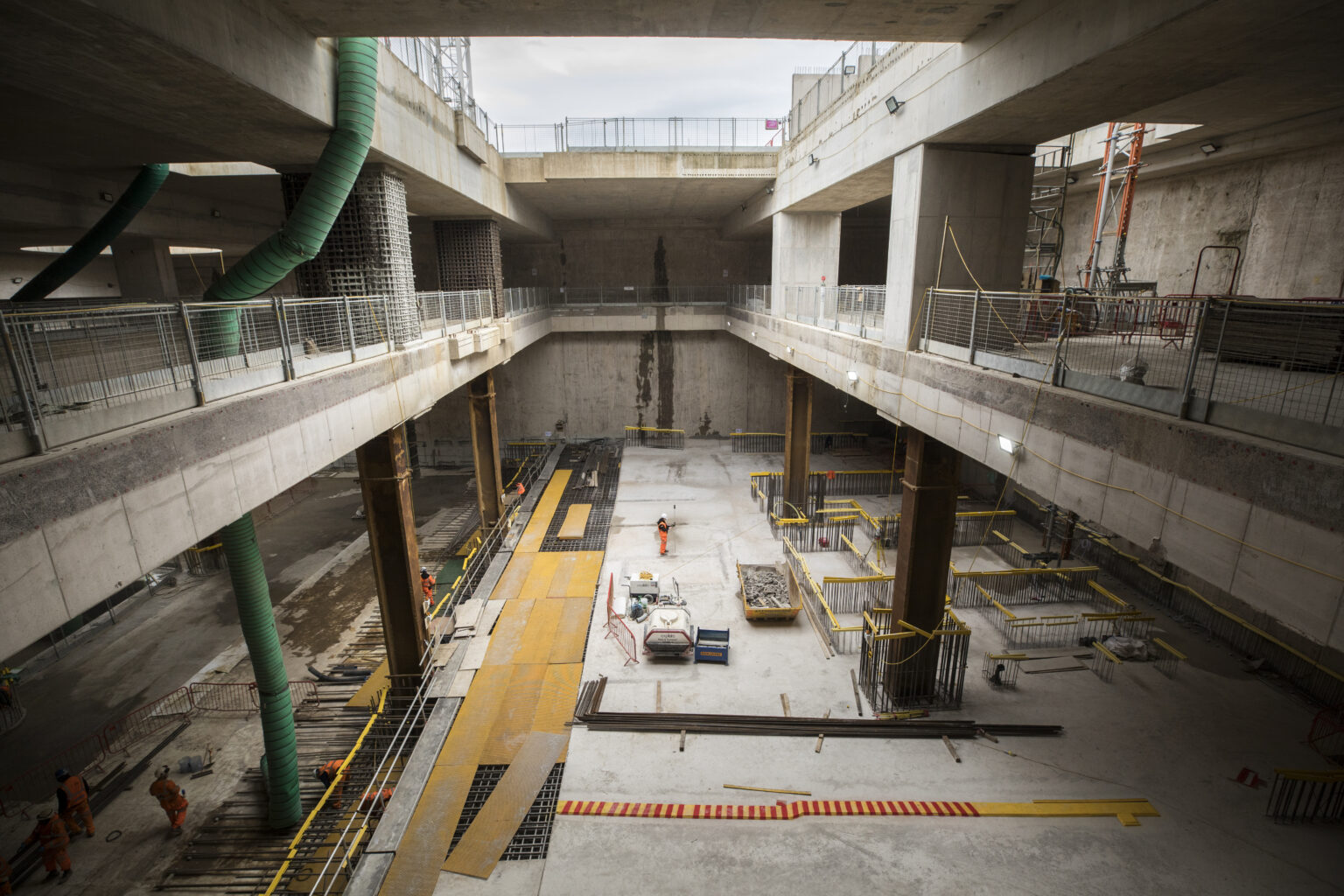 HS2 Progresses Work on Old Oak Common Station Site | Railway-News