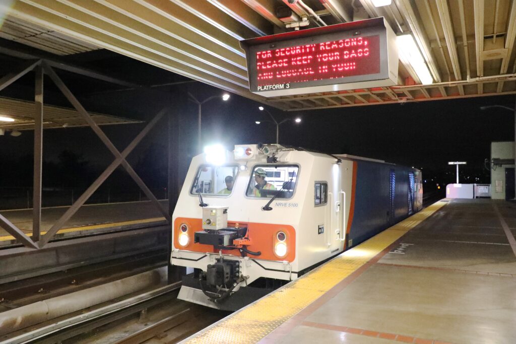 US: BART Unveils New Rail Inspection Vehicle | Railway-News
