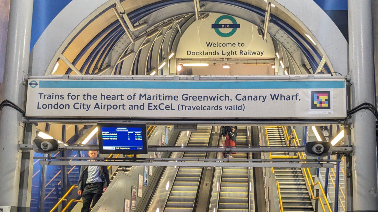 TfL and KAD Trial New NaviLens Technology at DLR Stations