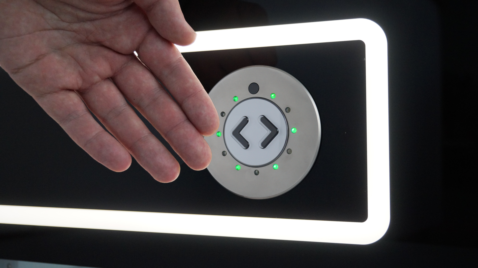 CK Touchless – Touchless and Tactile Activation | TSL-ESCHA