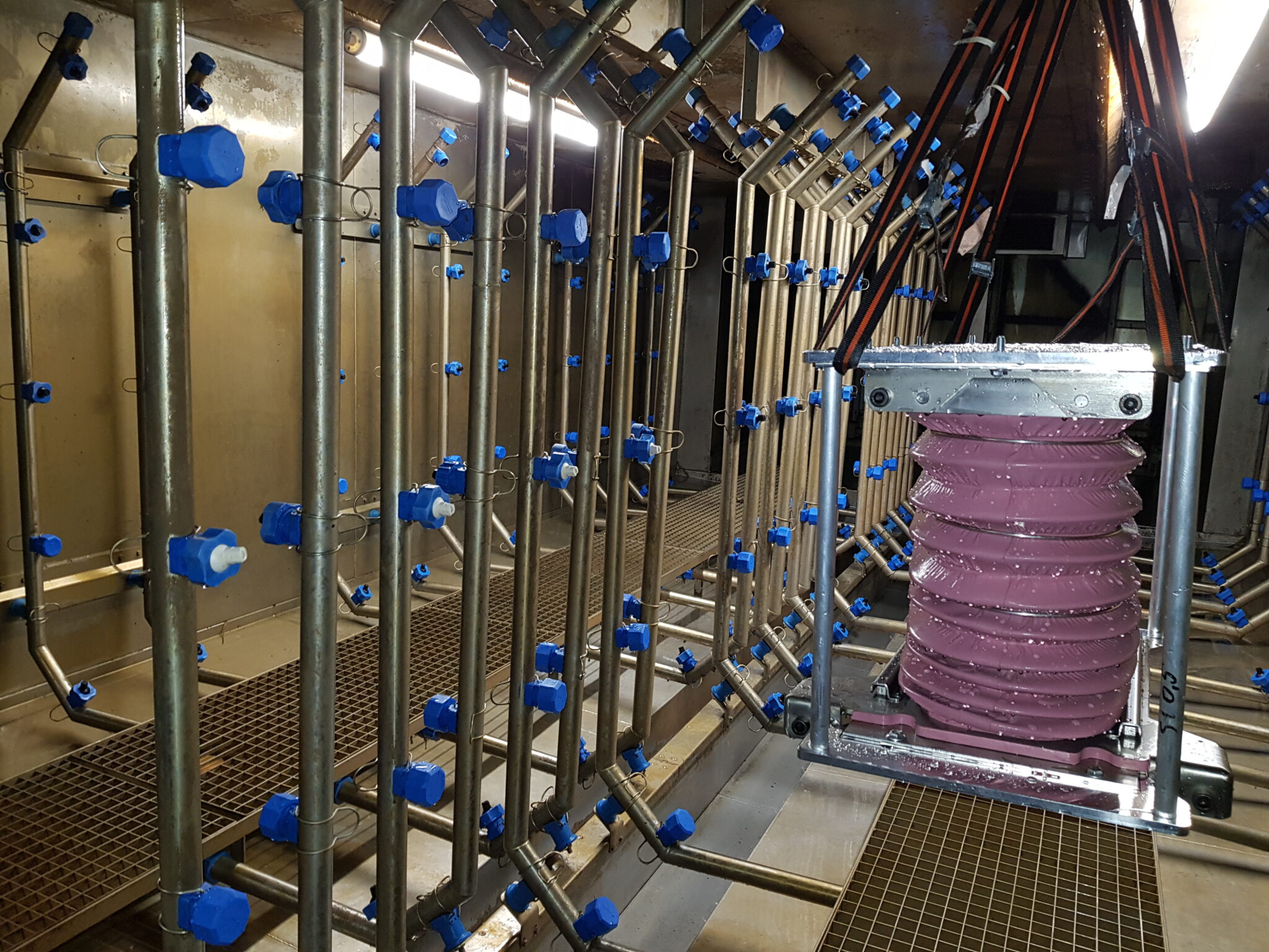 MöllerWerke Traction Motor Boots in Test | Railway-News