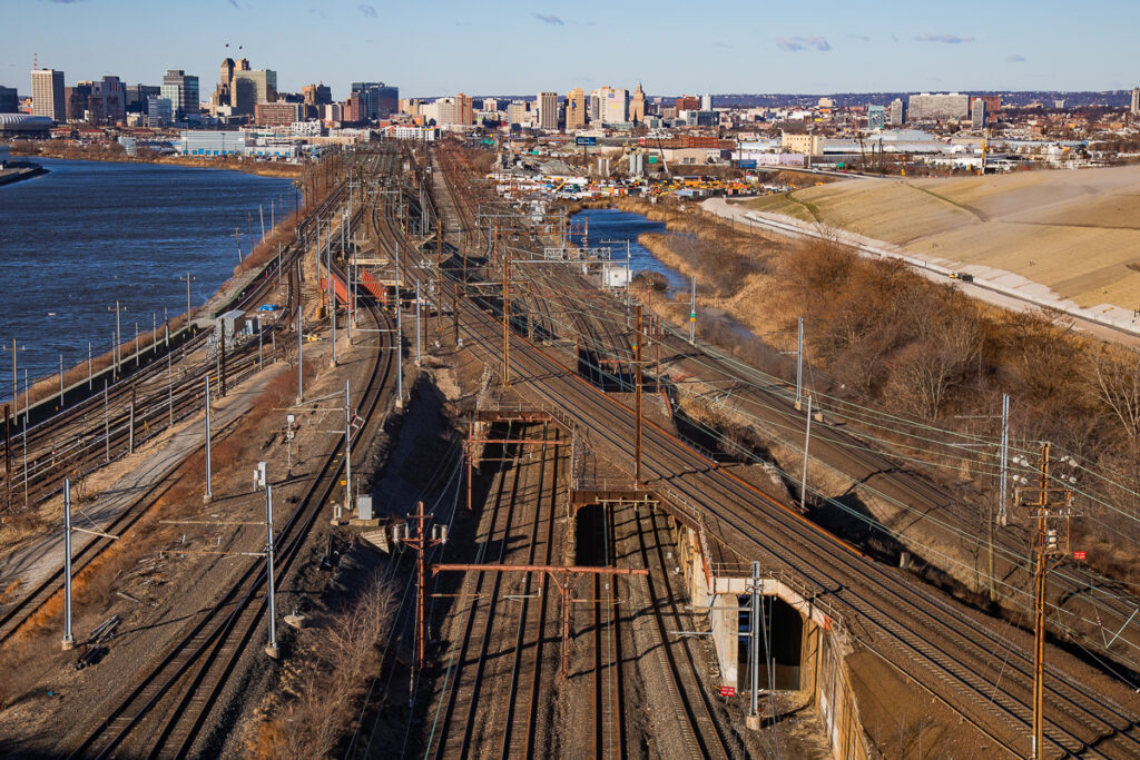 AECOM-Led JV to Enhance Amtrak’s Northeast Corridor | Railway-News