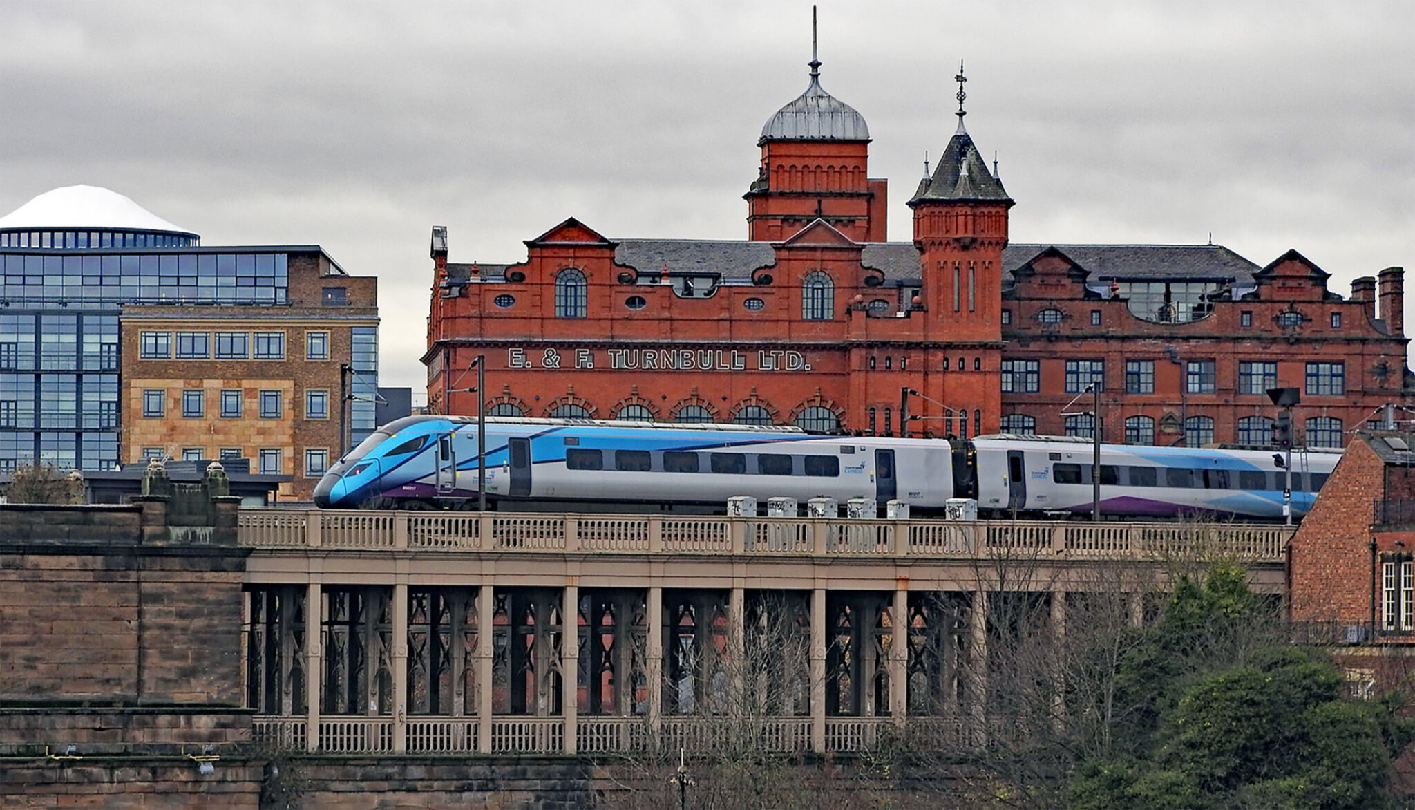 Hitachi Rail Retrofits TransPennine Express Train with Battery ...