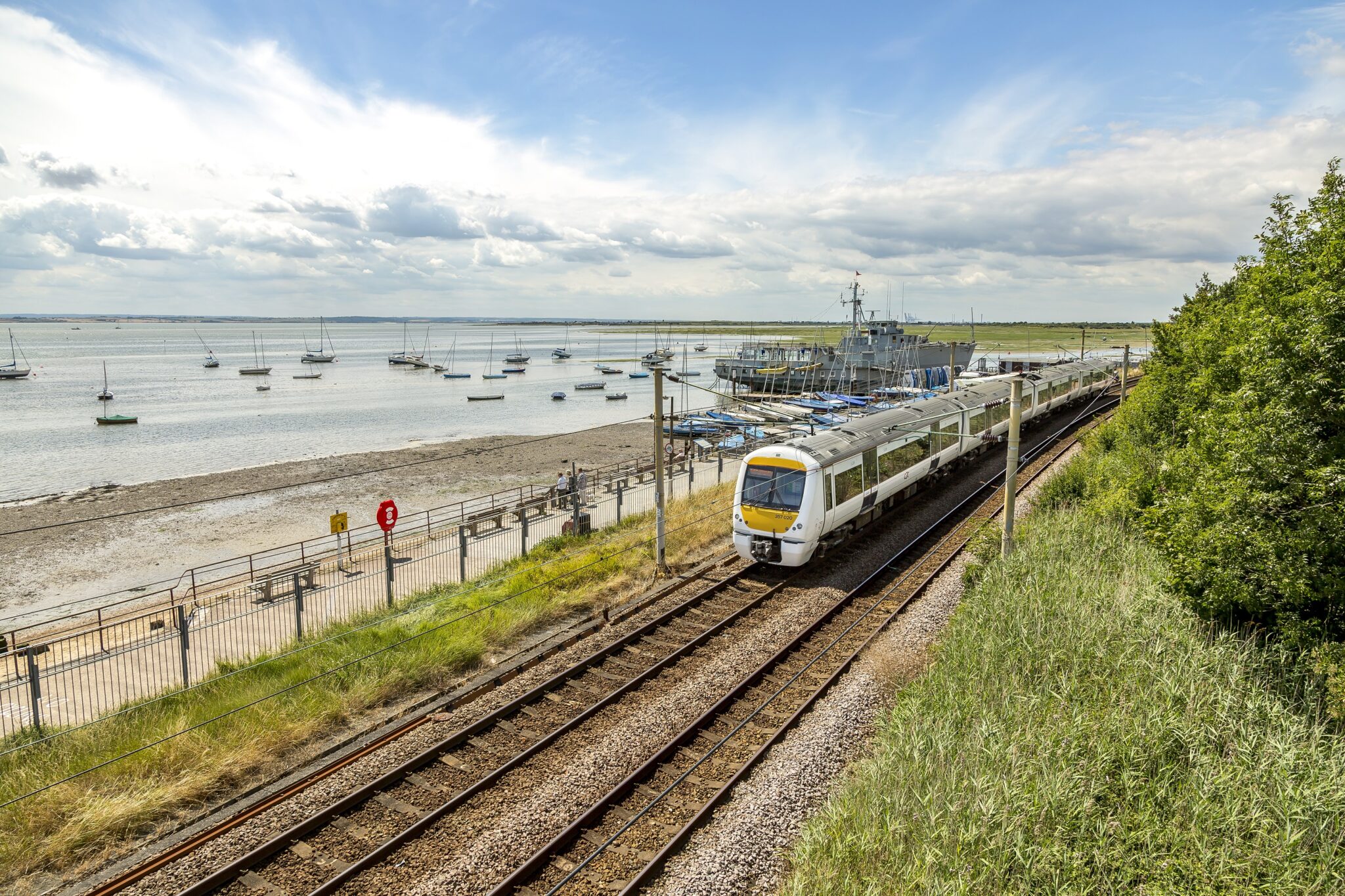 UK: Alstom to Refurbish c2c Class 357 Fleet | Railway-News