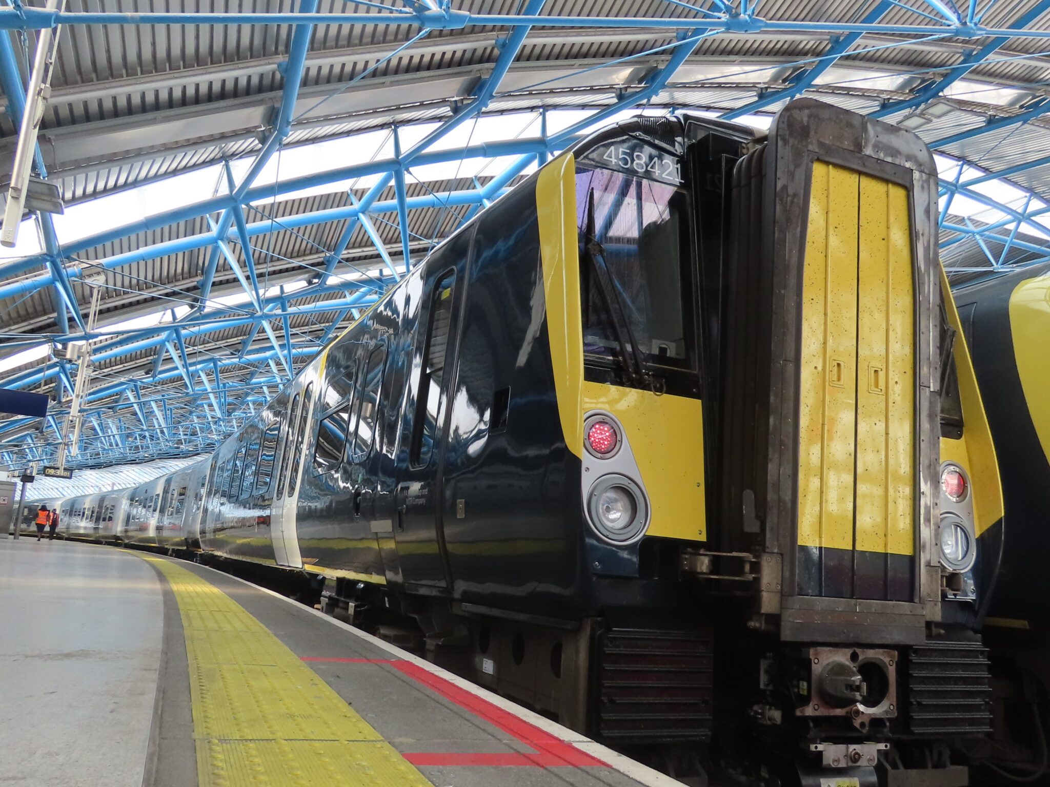 South Western Railway Begins Operating Refurbished Class 458 Trains ...