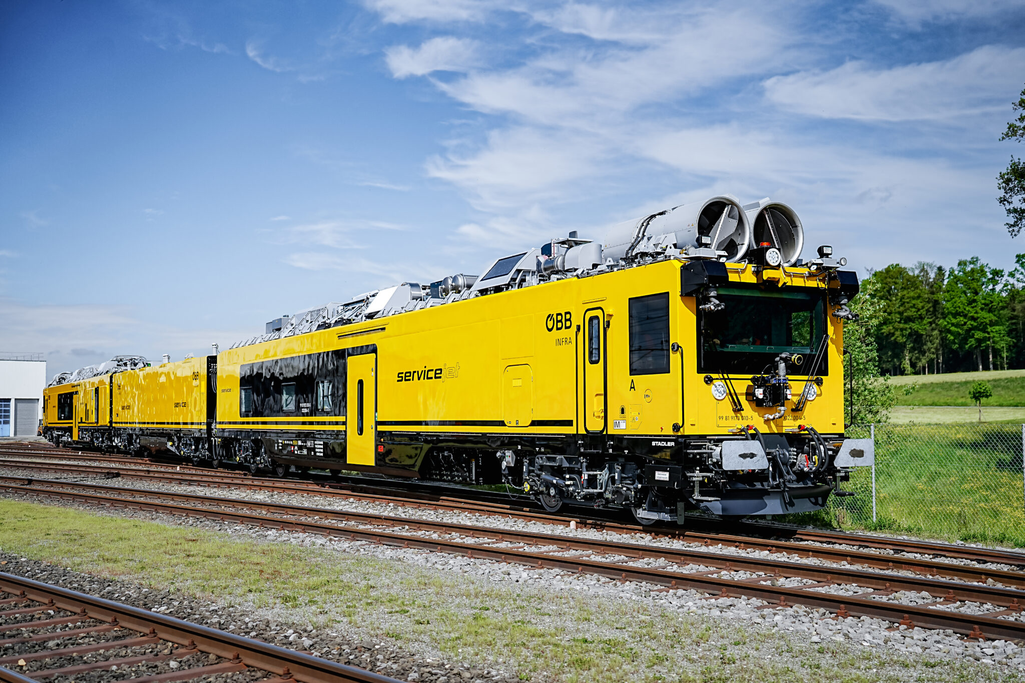 InnoTrans: Stadler to Present Servicejet Rescue Train for ÖBB | Railway ...