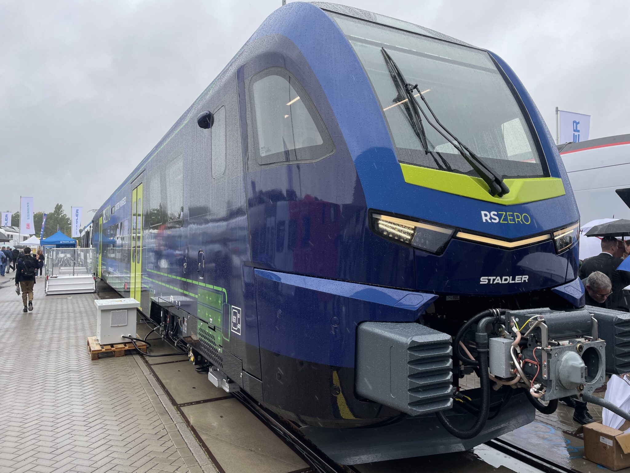 InnoTrans 2024: Stadler Unveils Its RS Zero Emission-Free Train ...