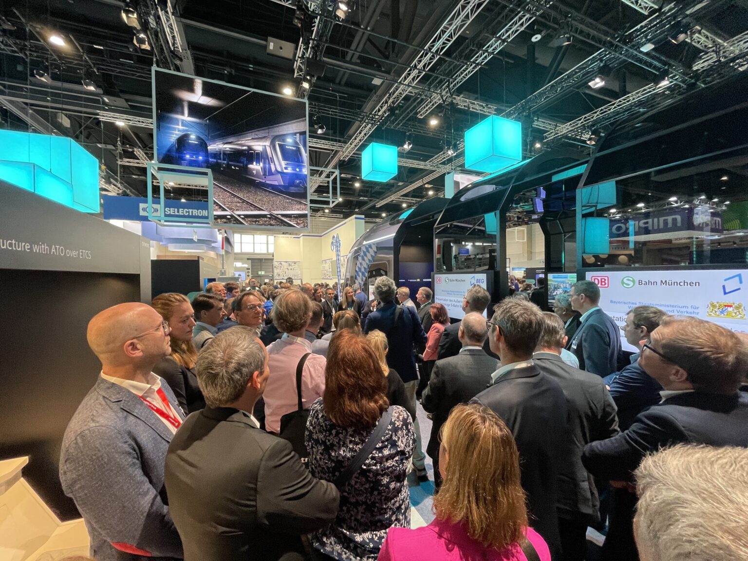 InnoTrans 2024: Siemens Mobility Unveils Its Design of the New S-Bahn for Munich | Railway-News