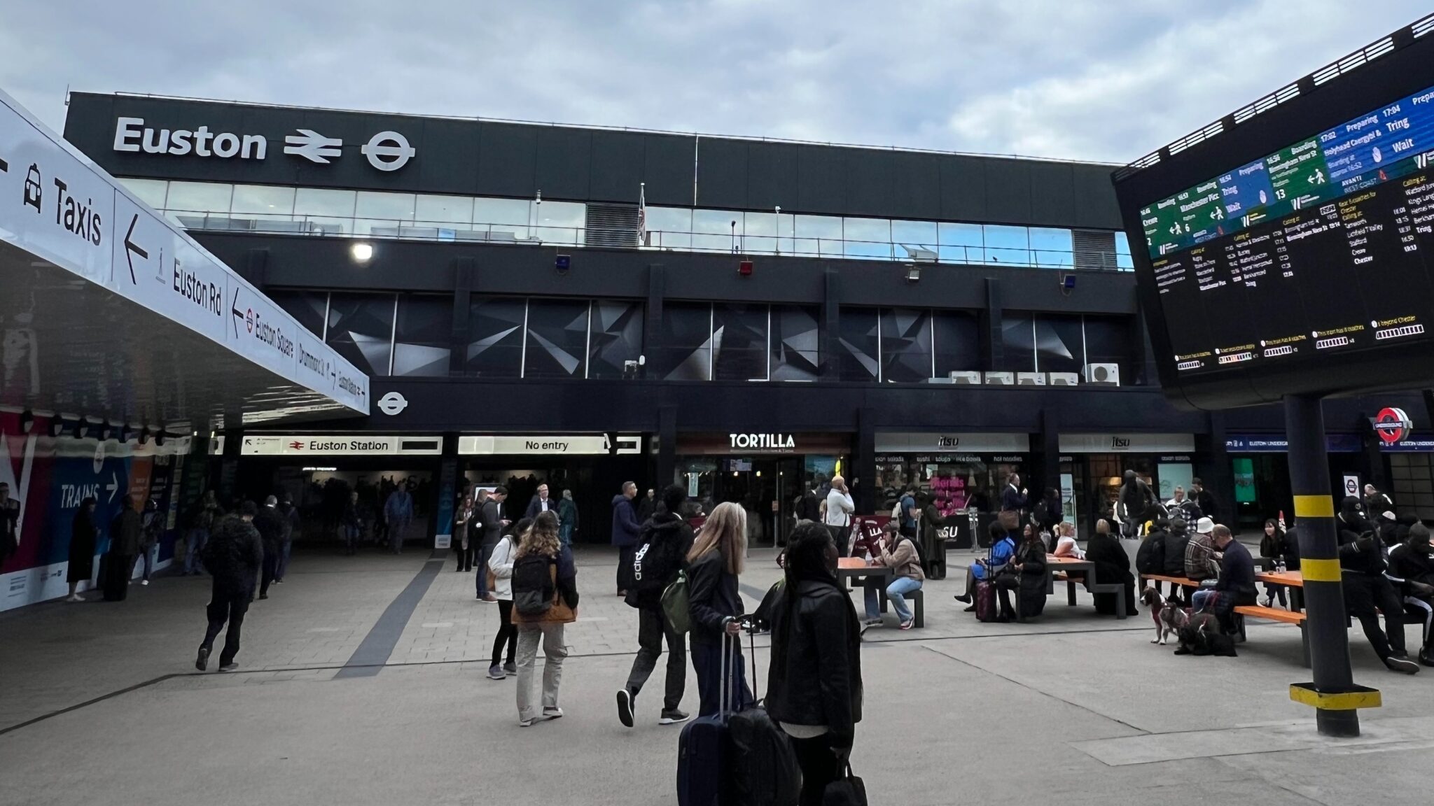 Network Rail Unveils 5-Point Plan to Improve London Euston Station ...
