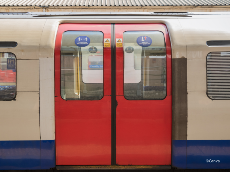 TfL App Introduces New Real-Time Line Status Notification System