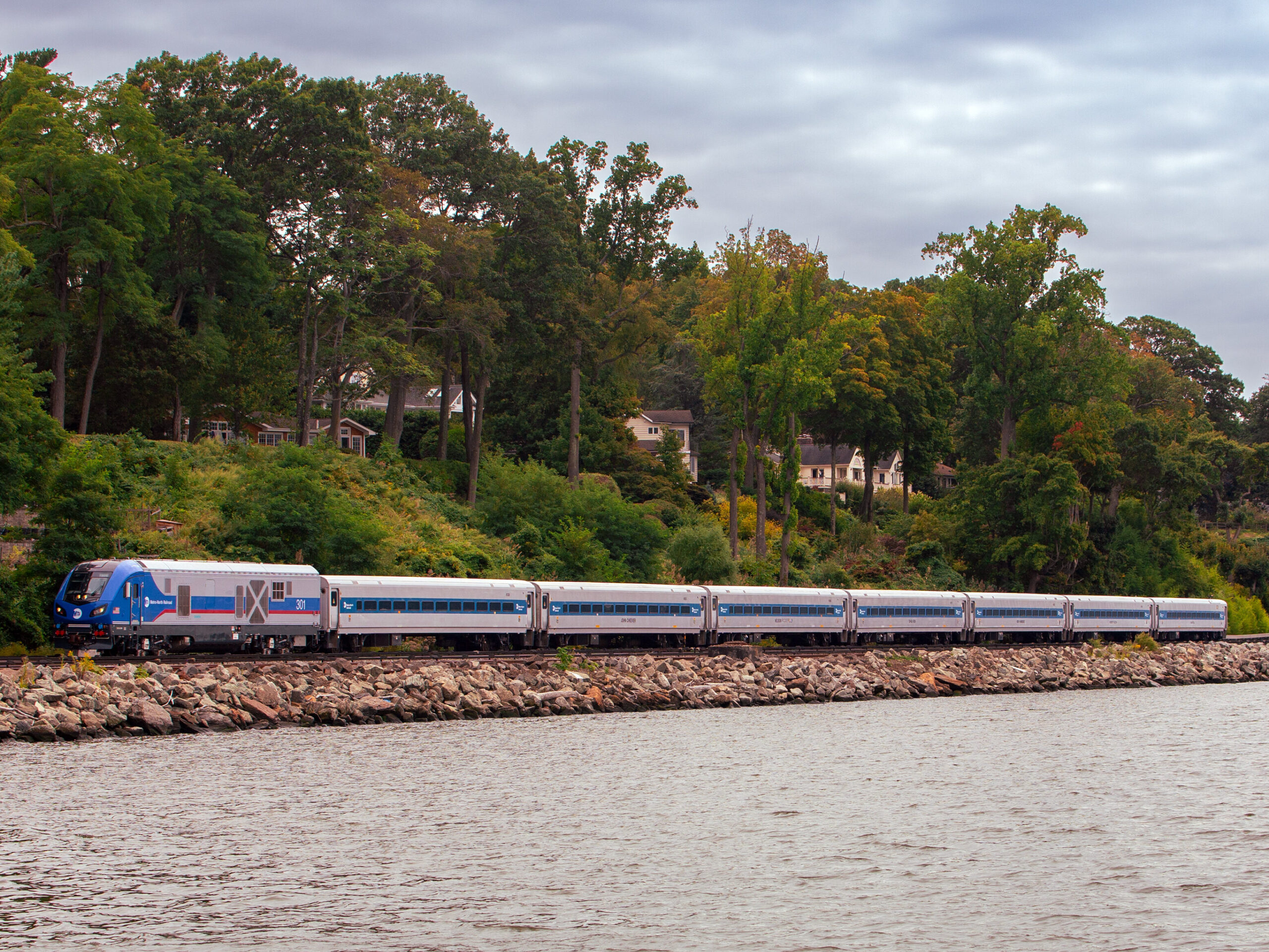 Alstom and Île-de-France Mobilités Unveil MF19 Metro Trains for Paris ...