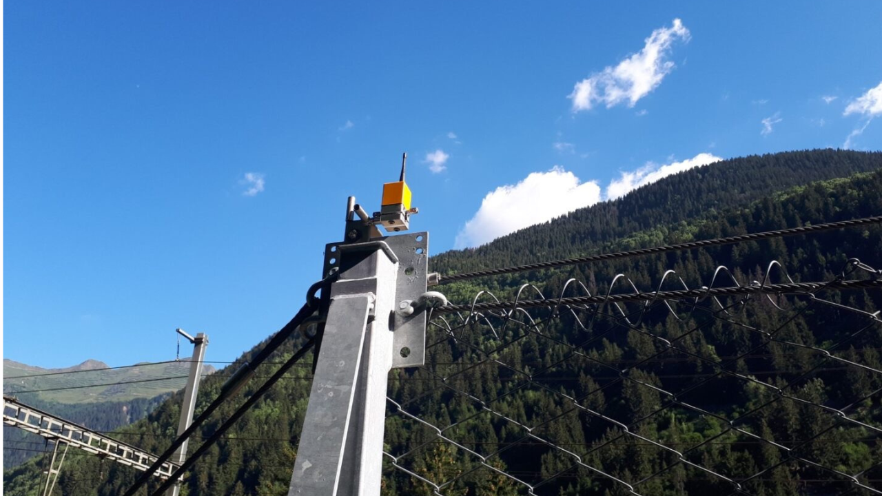 Real-Time, Long-Distance Monitoring for Rockfall and Landslide Hazards ...