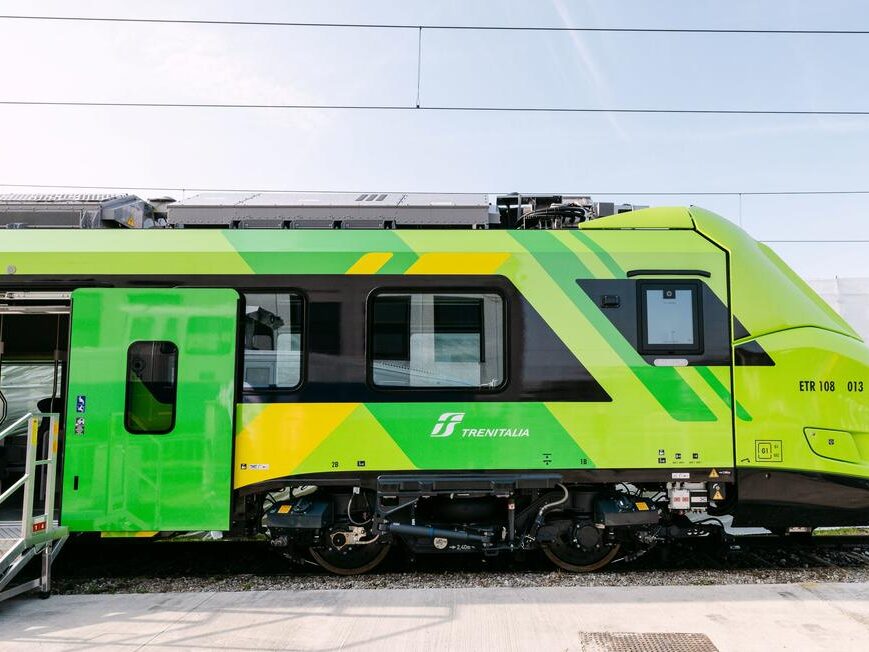 Alstom and Île-de-France Mobilités Unveil MF19 Metro Trains for Paris ...