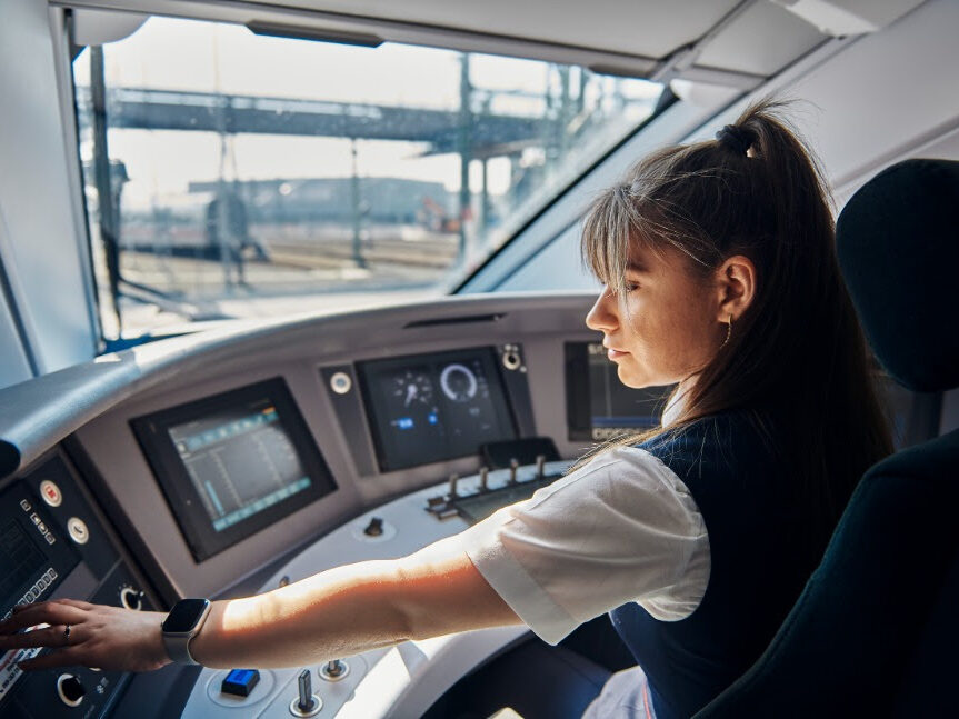 DSB Launches Talgo 230 Trains on Copenhagen–Hamburg EuroCity Services ...