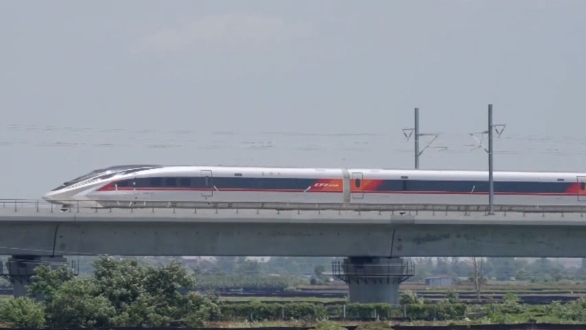 China: CR450 Electric Train Sets New Speed Records | Railway-News