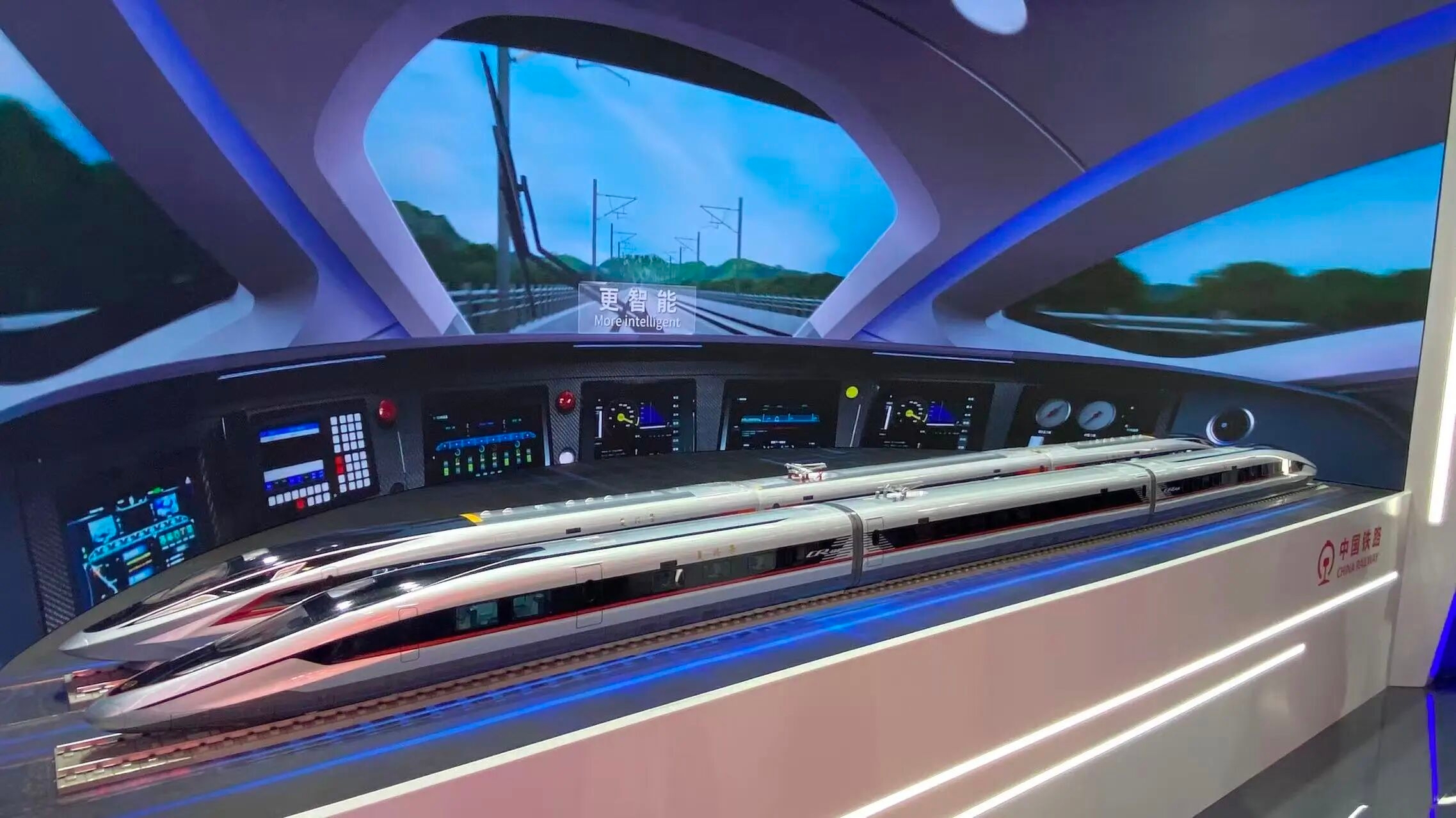 CRRC Presents 400 km/h CR450 EMU at the 8th CIIE | Railway-News