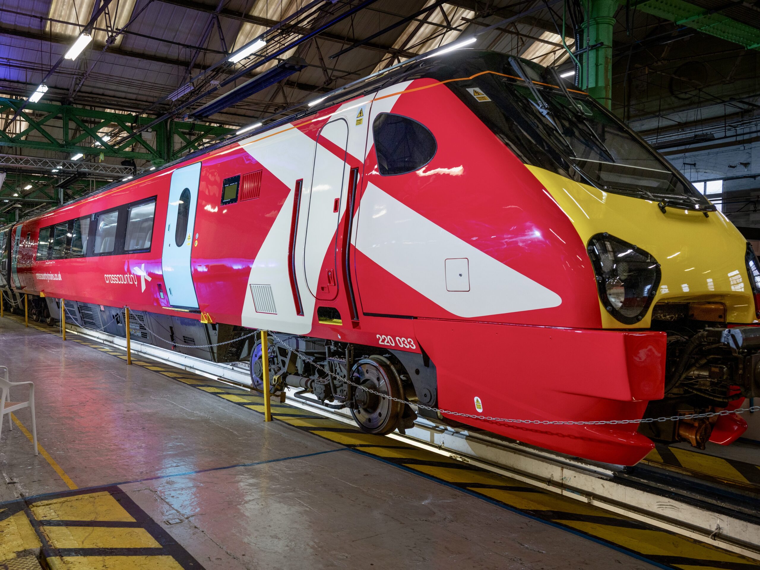 UK: EMR Unveils First Refurbished Class 158 Train | Railway-News