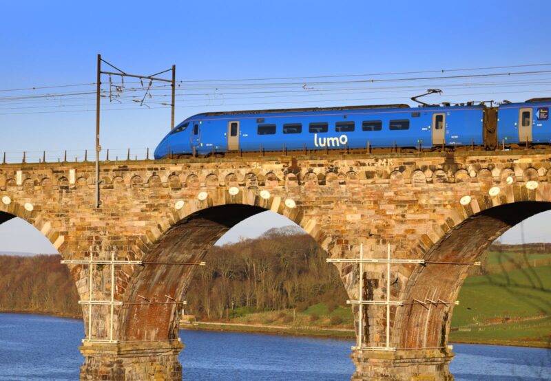 Lumo to Introduce Starlink Wi-Fi on East Coast Main Line Trains ...