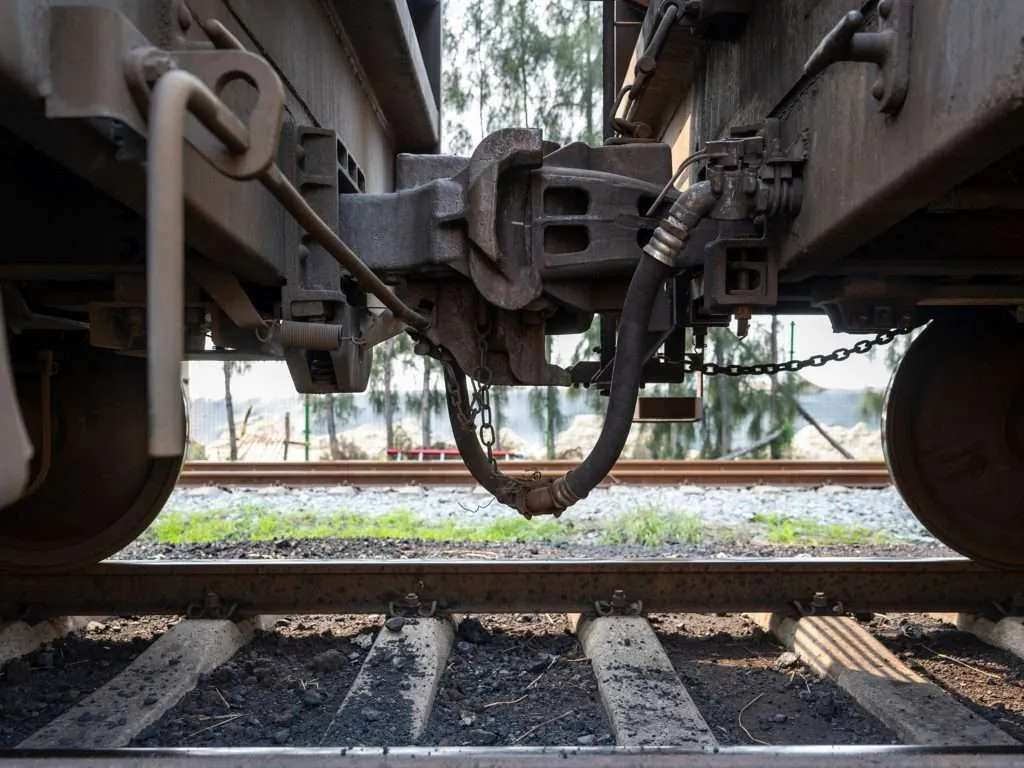 Lifecycle of Railcar Components: When to Repair vs Replace | Railway-News